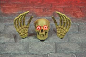 Ground Breaker Skull Garden Decoration
